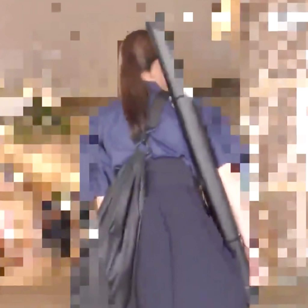 【紺弓道着ちゃん035】弓道美少女の凛々しさが際立つ映像｜y035 - ボイスAVI