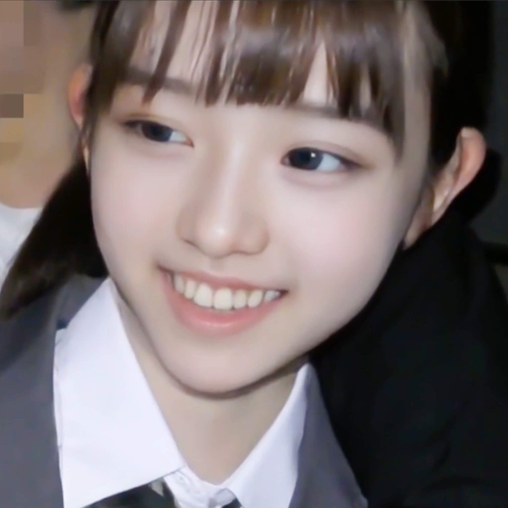 【グレーブレザー緑リボンちゃん039】映画監督志望の清純美少女が見せた素顔の一瞬｜y039 - ボイスAVI