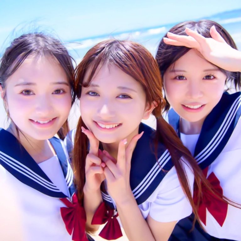 【かりん＆こなつ＆かほ】夏の海で揺れる三人の距離感｜deaa016｜北岡果林・柏木こなつ・花守夏歩｜電影シロウト-青春- - ボイスAVI